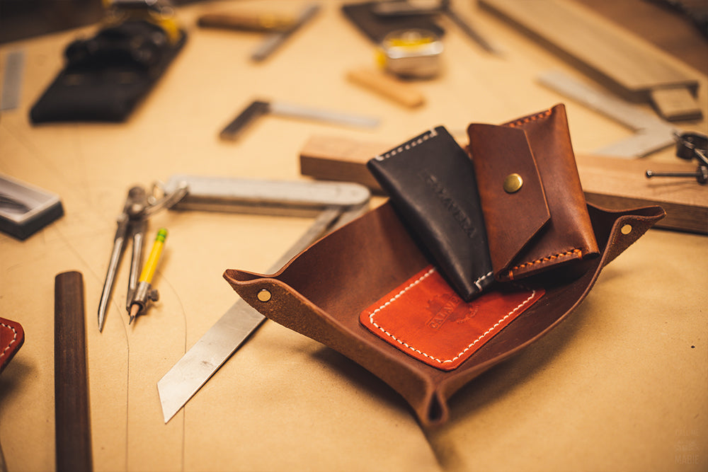 The Buxton - Hand-Stitched Card Wallet – Calavera Tool Works